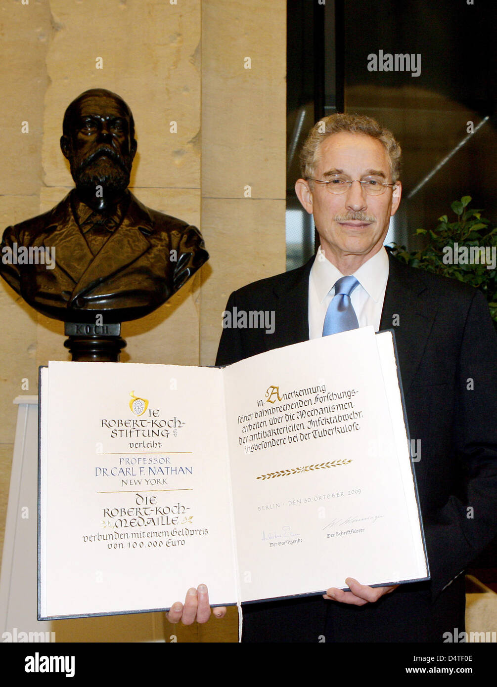 Weill cornell medical hi-res stock photography and images - Alamy