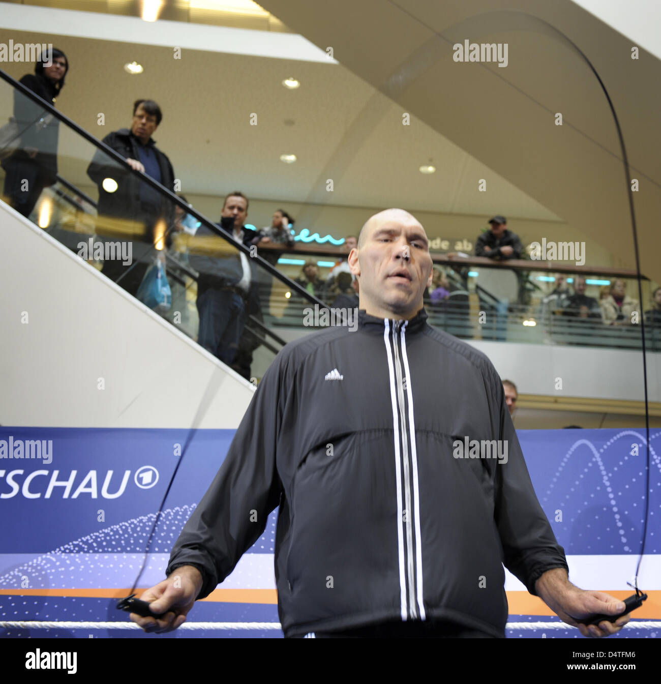 Russian WBA heavyweight champion Nikolay Valuev warms up during a ...