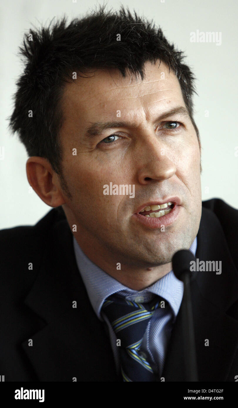 Jim Walker, Chief Operating Officer of ?Climate Group?, speaks at a ...