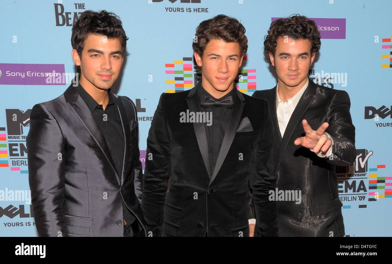 The Jonas Brothers arrive for the MTV Europe Music Awards at O2 World ...