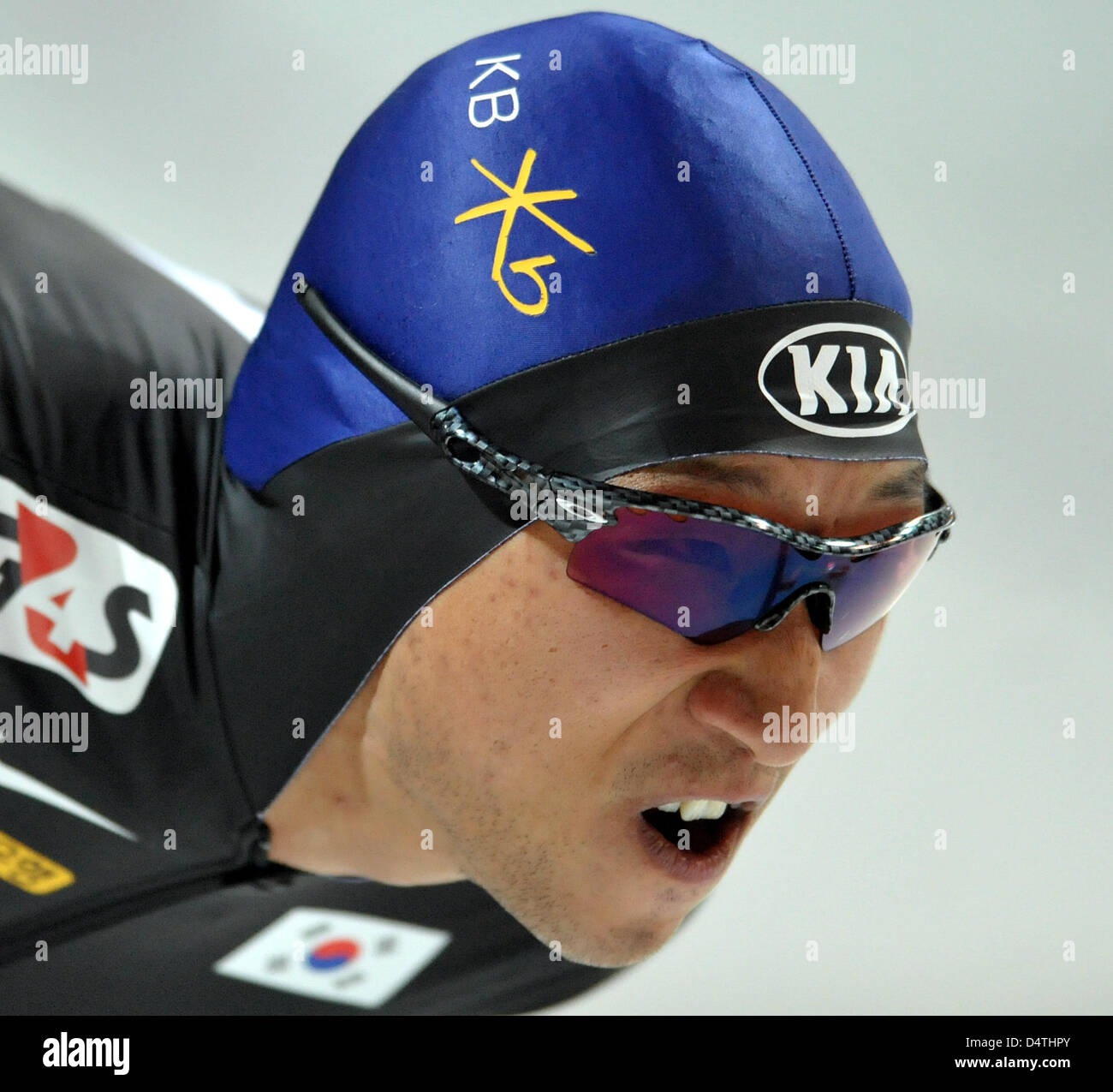 Korea?s Kyou-Hyuk Lee finishes second over 500m at the Speed Skating ...