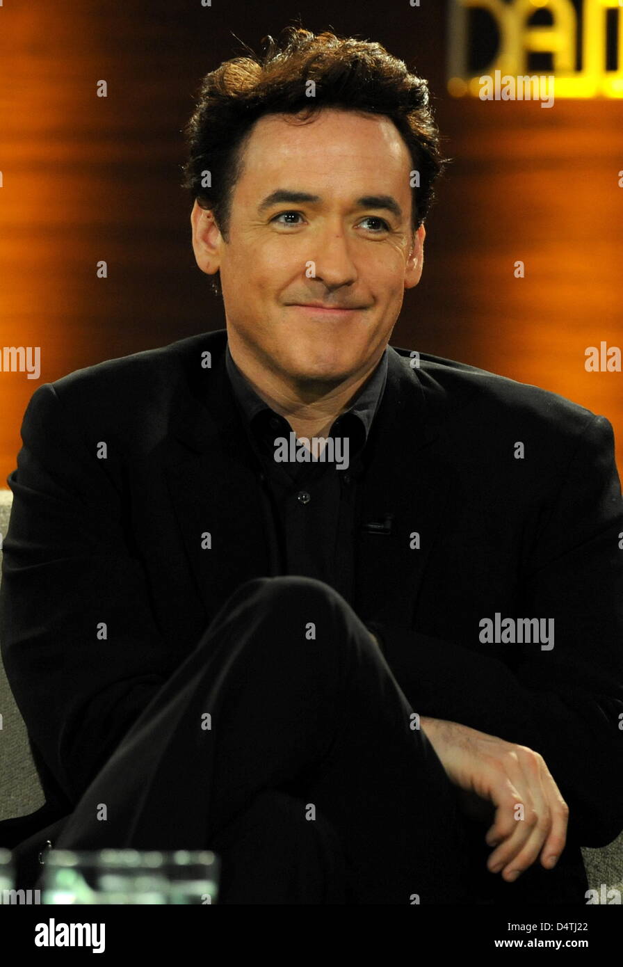 US actor John Cusack pictured during the German television show ?Wetten ...