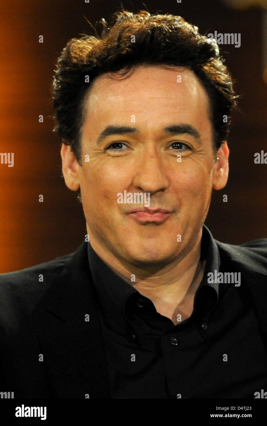 US actor John Cusack pictured during the German television show ?Wetten ...