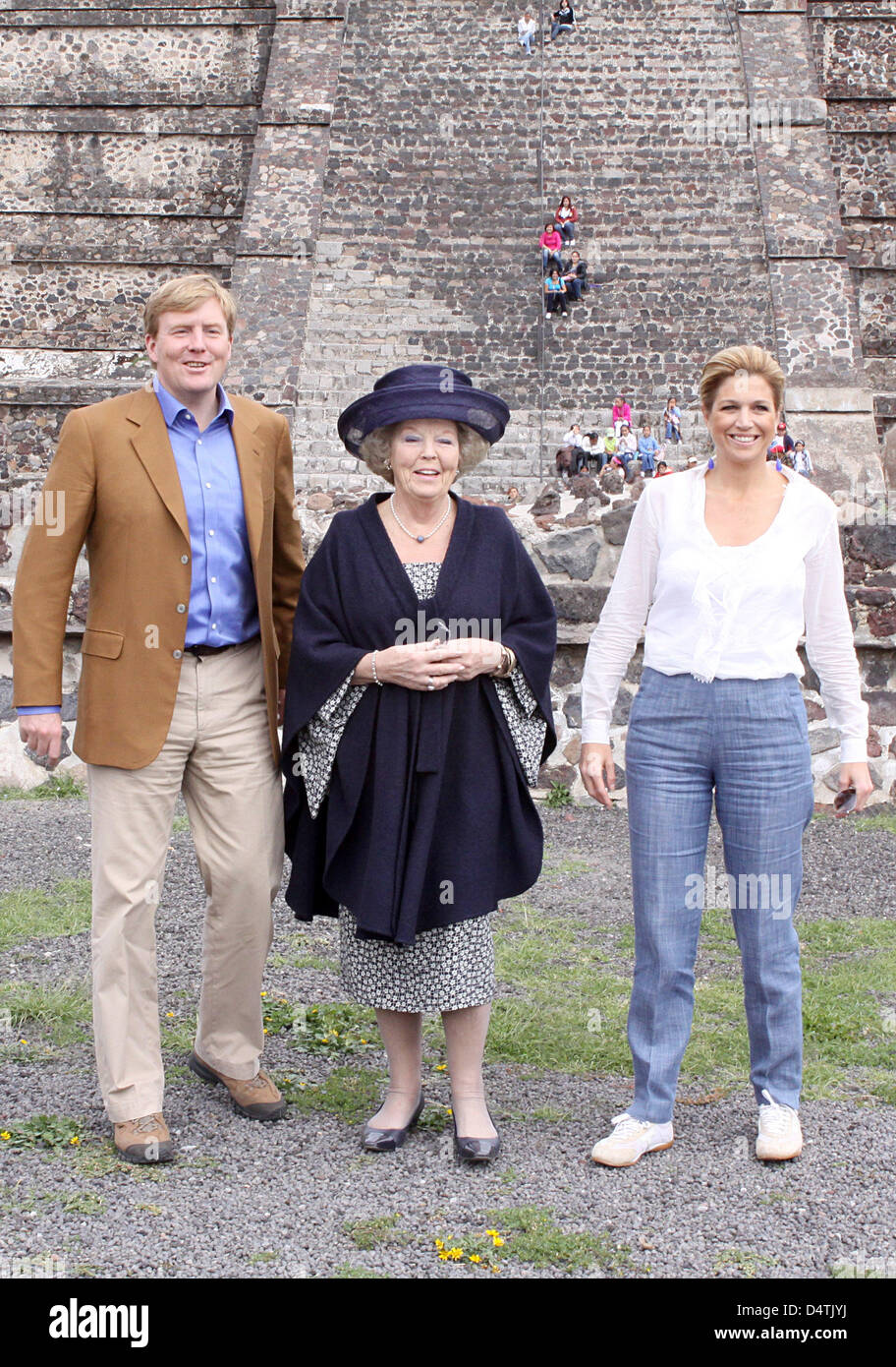 Queen Beatrix of the Netherlands (C), Princess Maxima and her husband ...