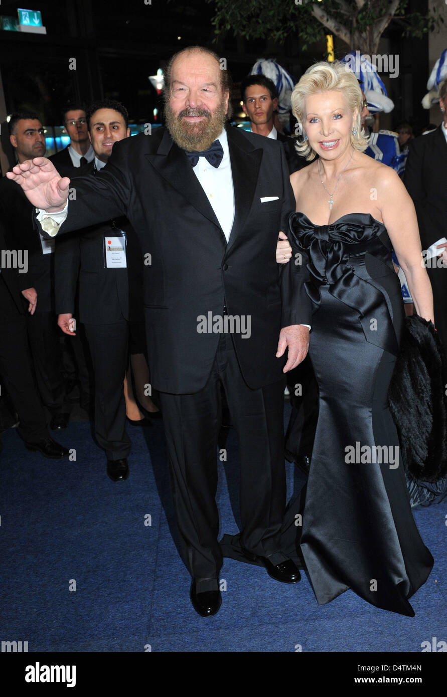 Italian actor Bud Spencer (R) and German socialite Ute-Henriette Ohoven ...