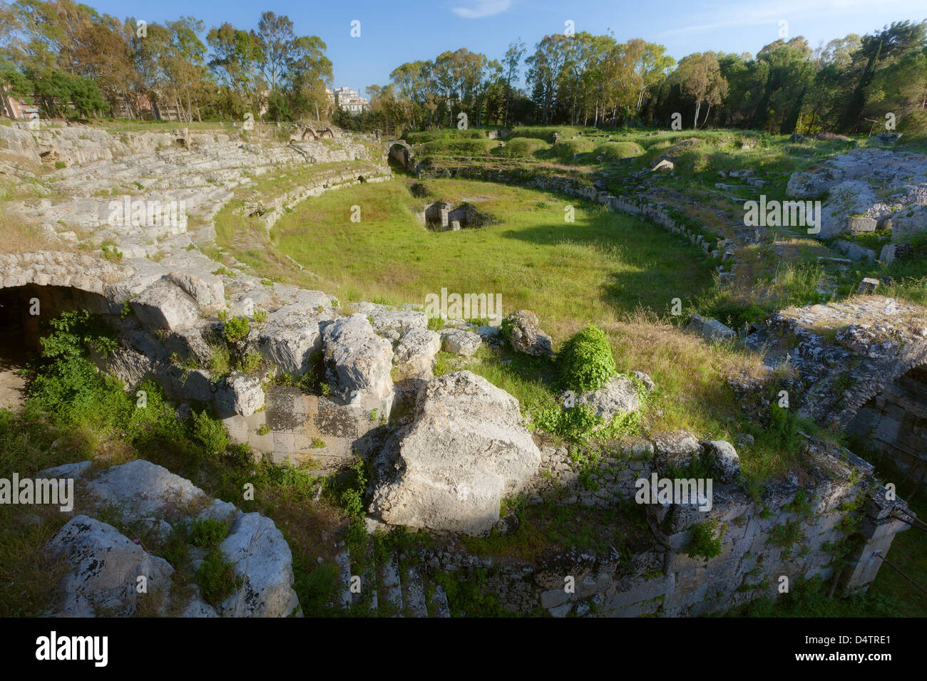 Syracuse, Roman amphitheater Stock Photo - Alamy