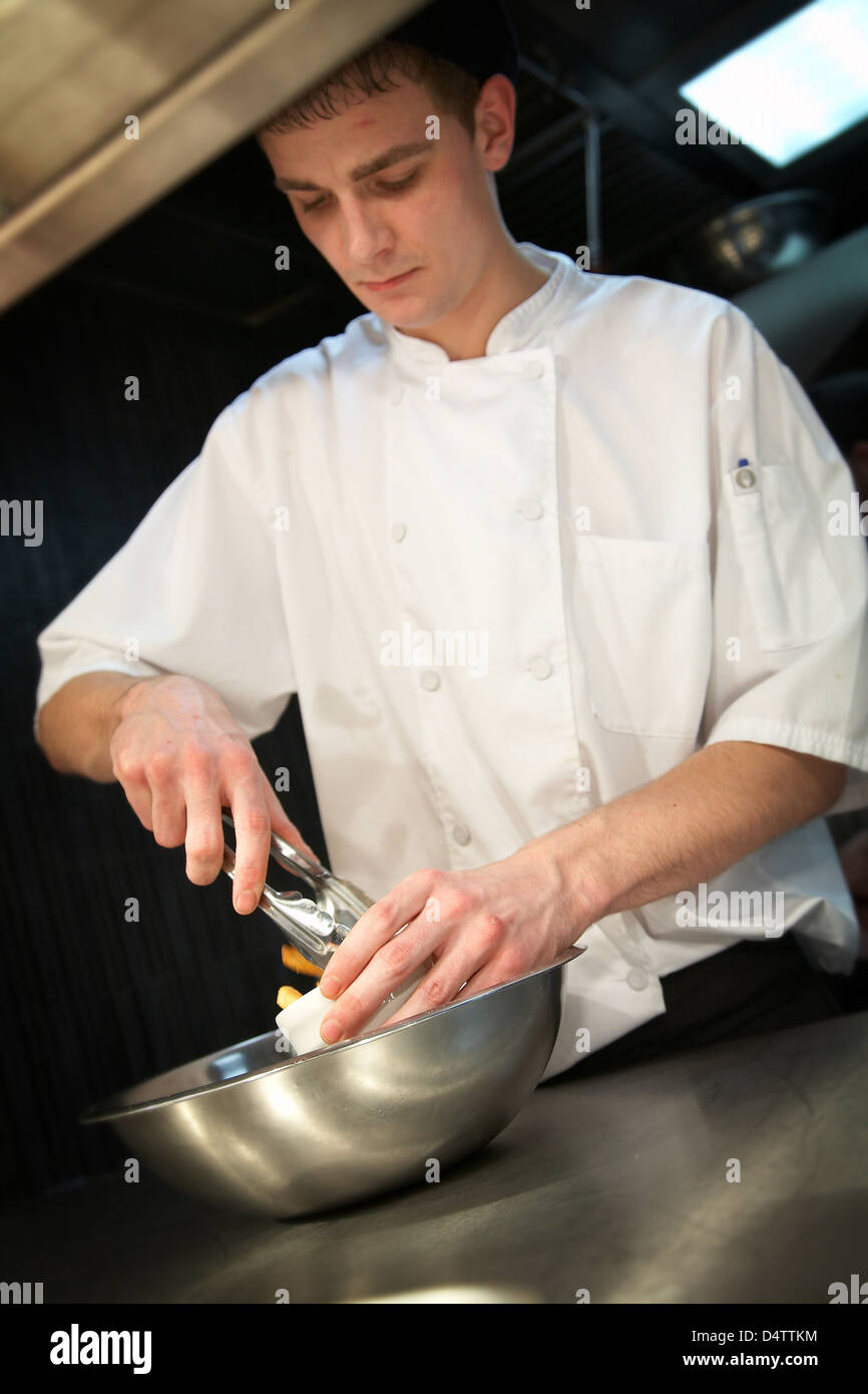 Chef chips hi-res stock photography and images - Alamy