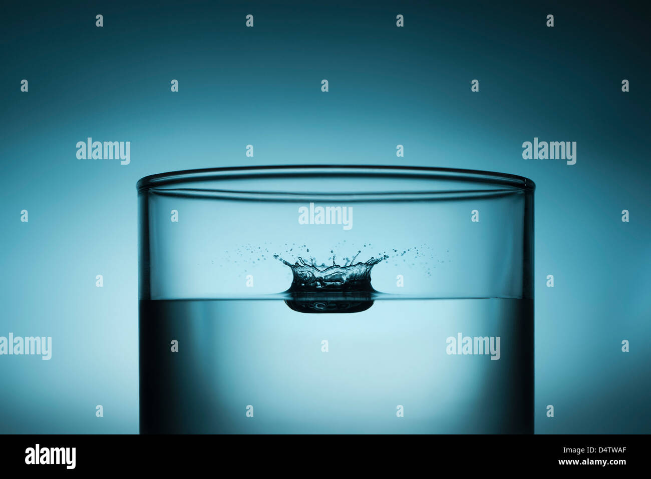 Water drop animation hi-res stock photography and images - Alamy