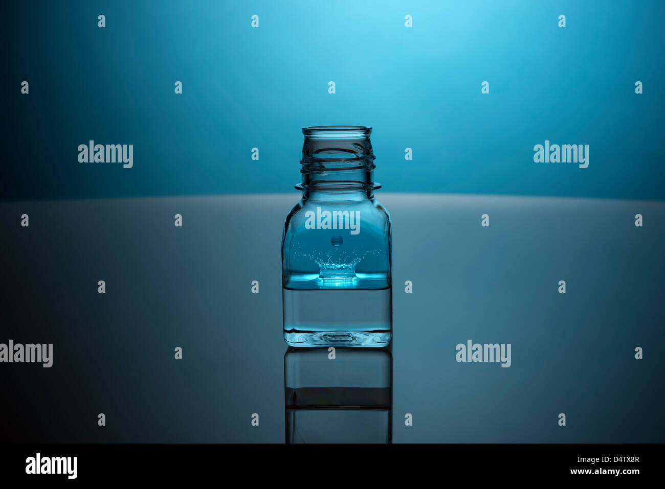 Drop in glass hi-res stock photography and images - Alamy