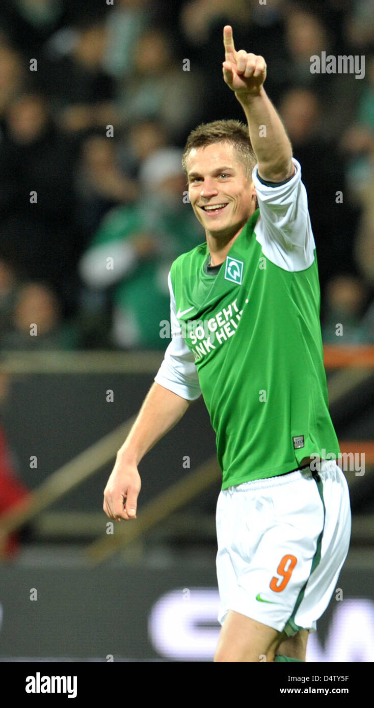 Bremen's Markus Rosenberg celebrates his 1-0 during the UEFA Europa ...