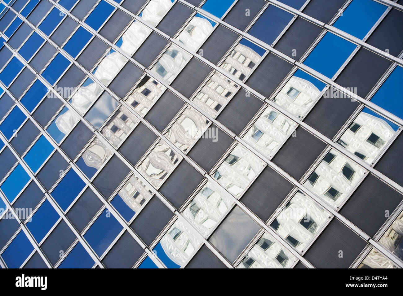 A glass windows pattern in skyscraper hi-res stock photography and ...