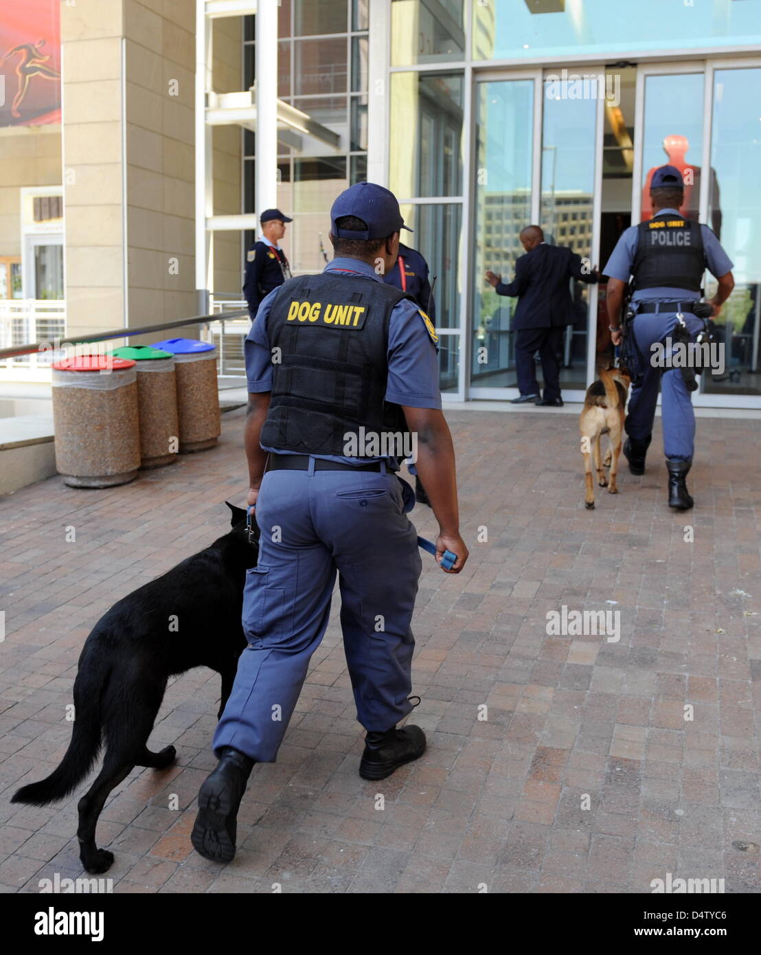 Police dog "south africa" hi-res stock photography and images - Alamy