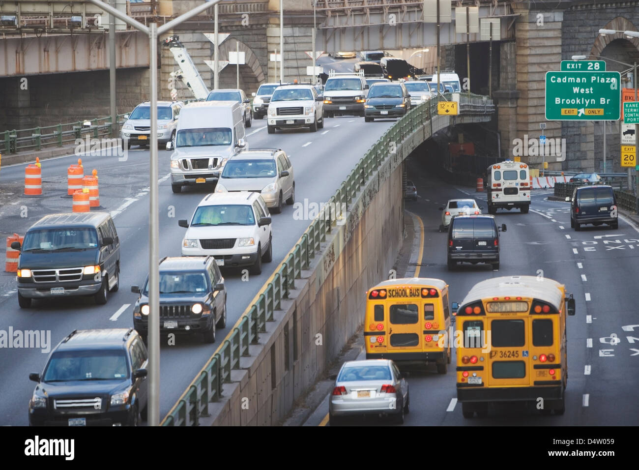 School bus on bridge hi-res stock photography and images - Alamy