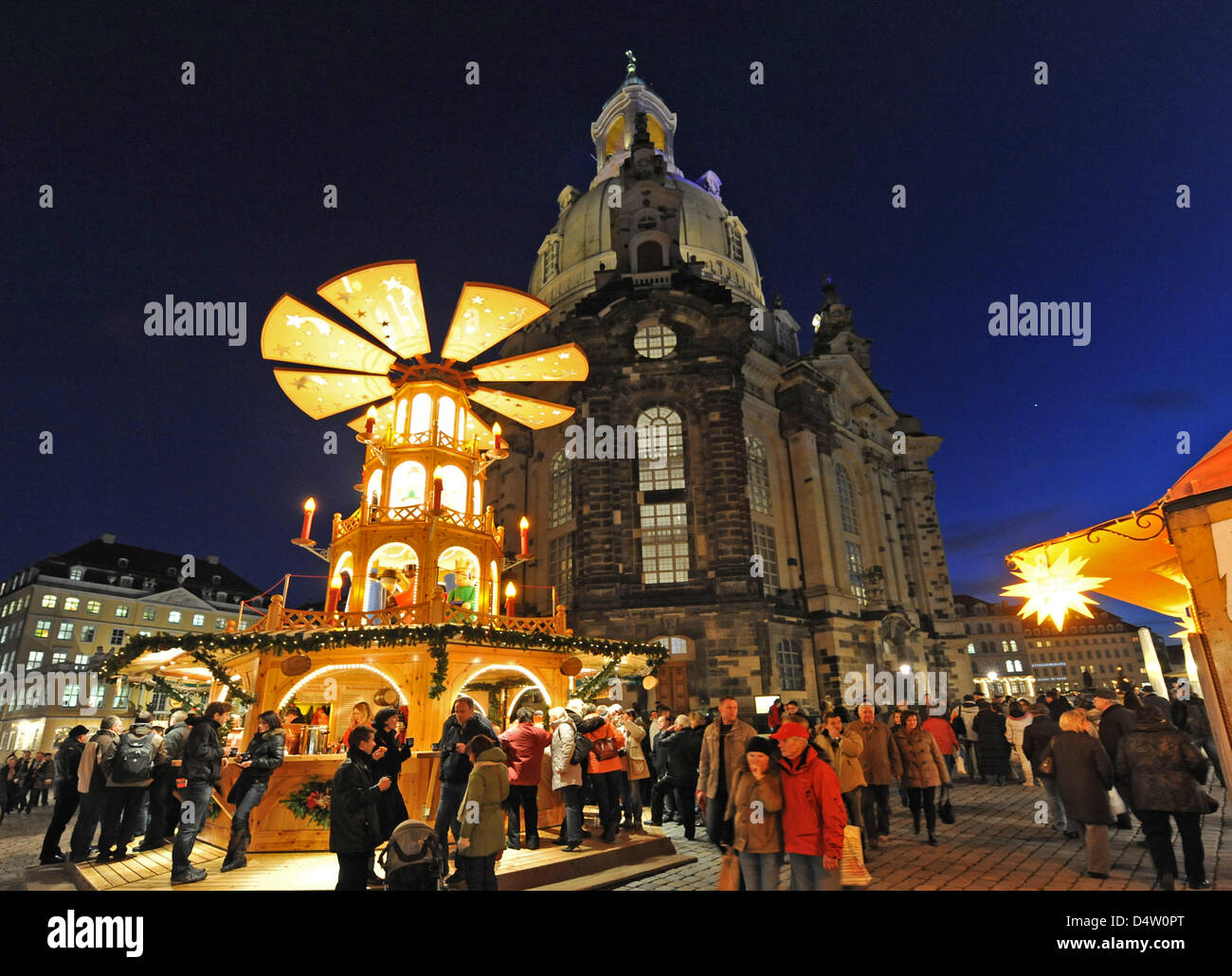 Christmas market on neumarkt hi-res stock photography and images - Alamy