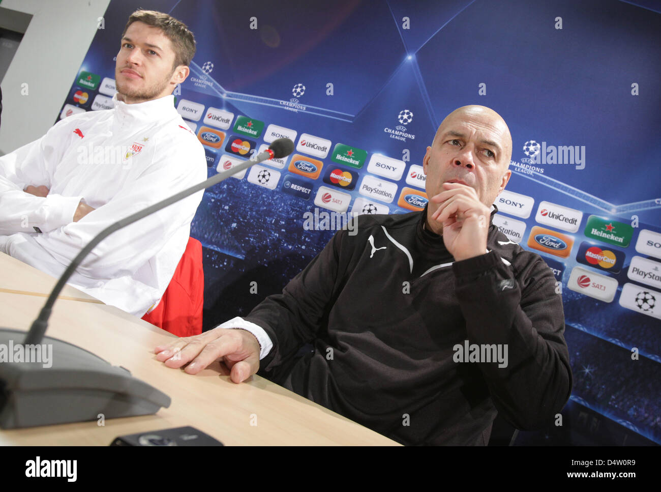 Stuttgart's new Swiss head coach Christian Gross (R) and French team ...