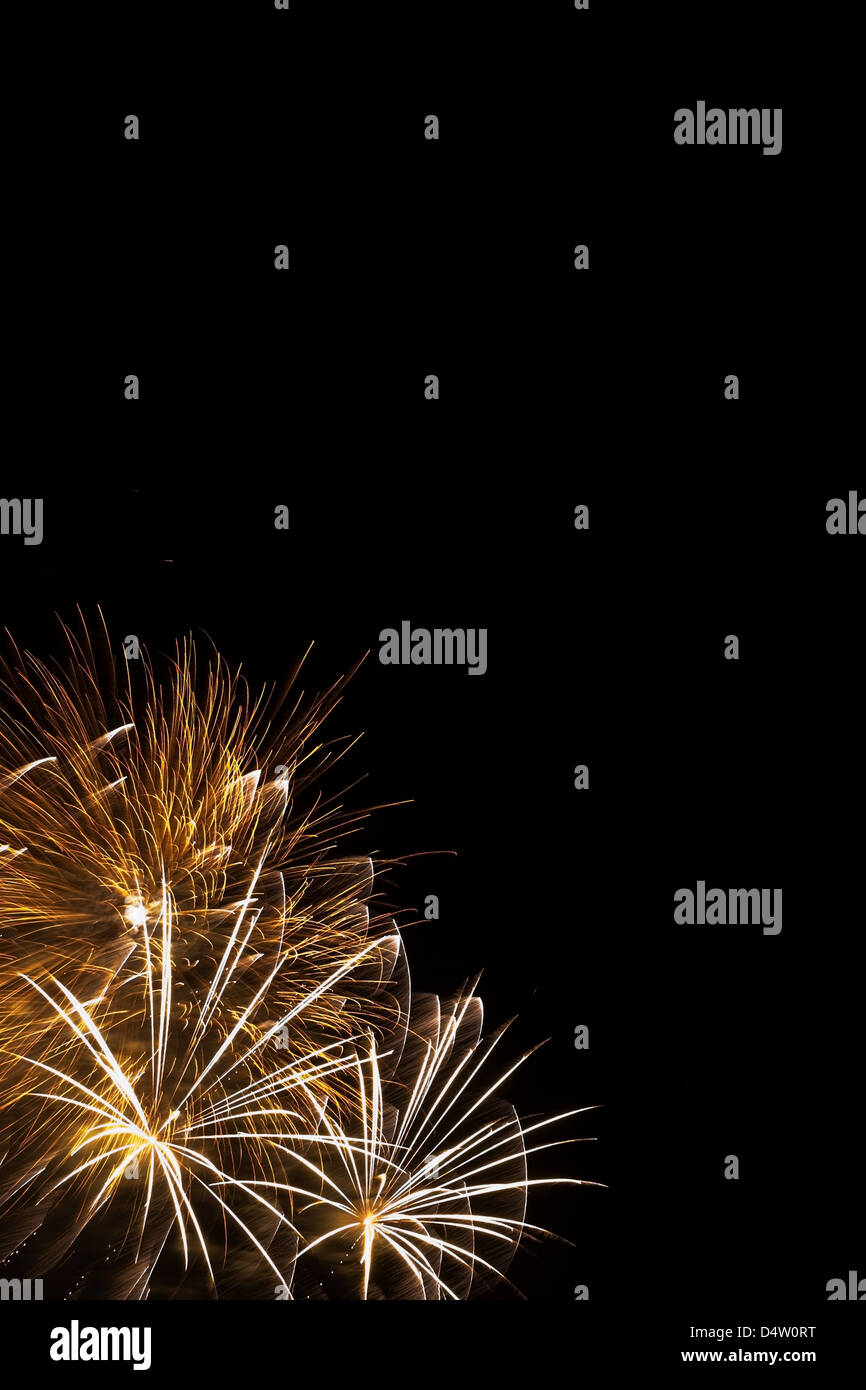 Fireworks bursting in night sky hi-res stock photography and images - Alamy