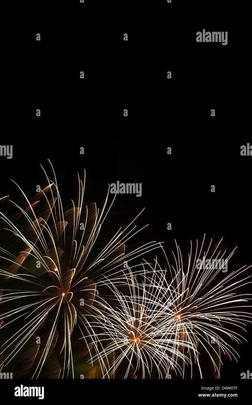 Exploding fireworks hi-res stock photography and images - Alamy