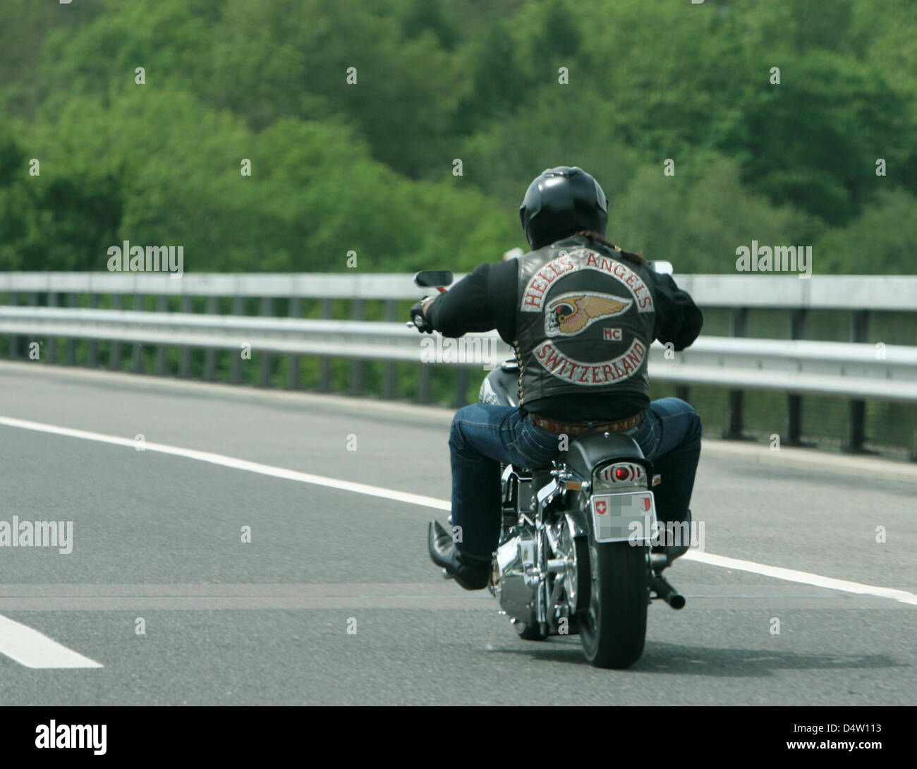 (dpa file) - A member of the motorbike club 'Hells Angels' pictured on ...