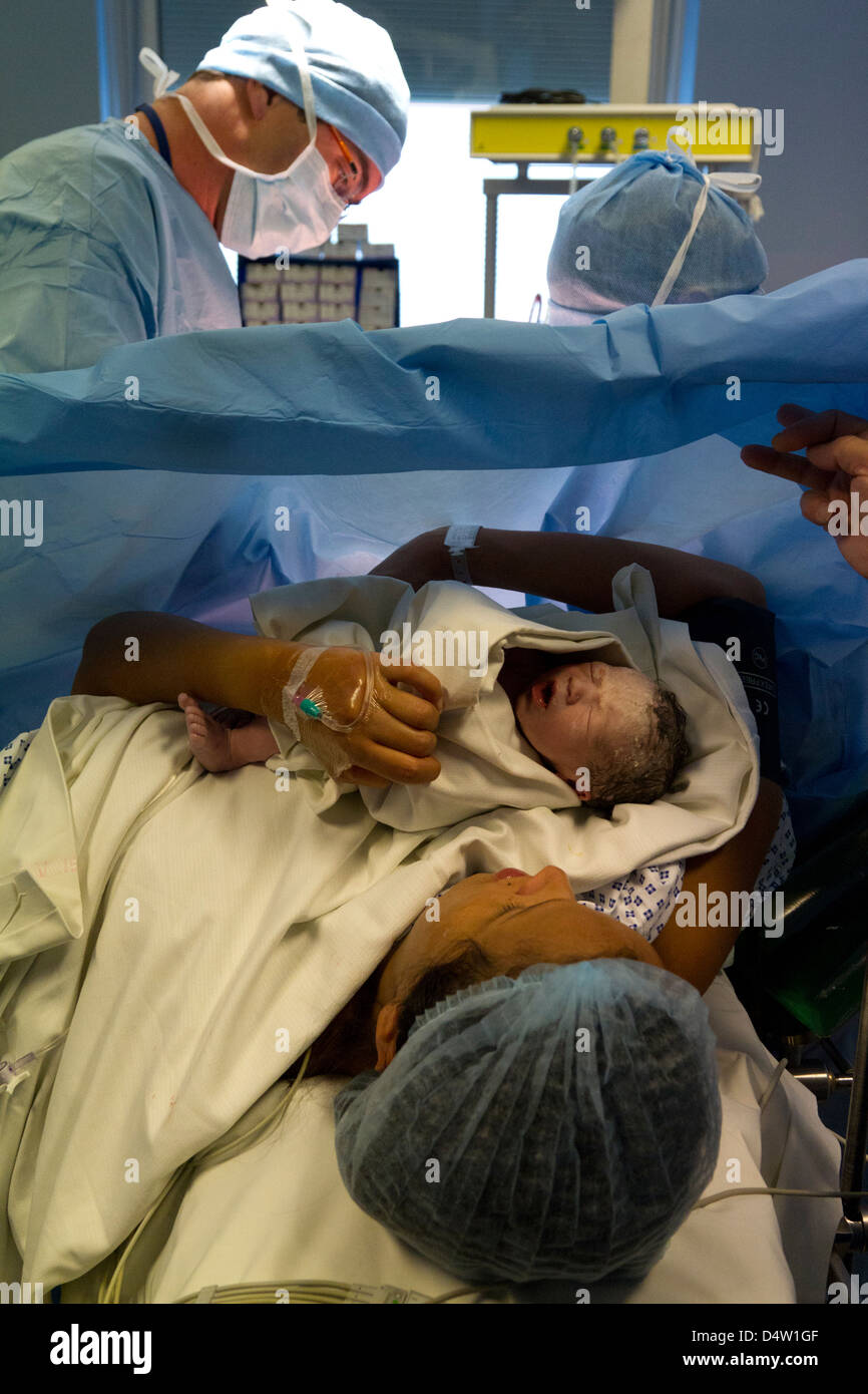 Operating birth hi-res stock photography and images - Alamy