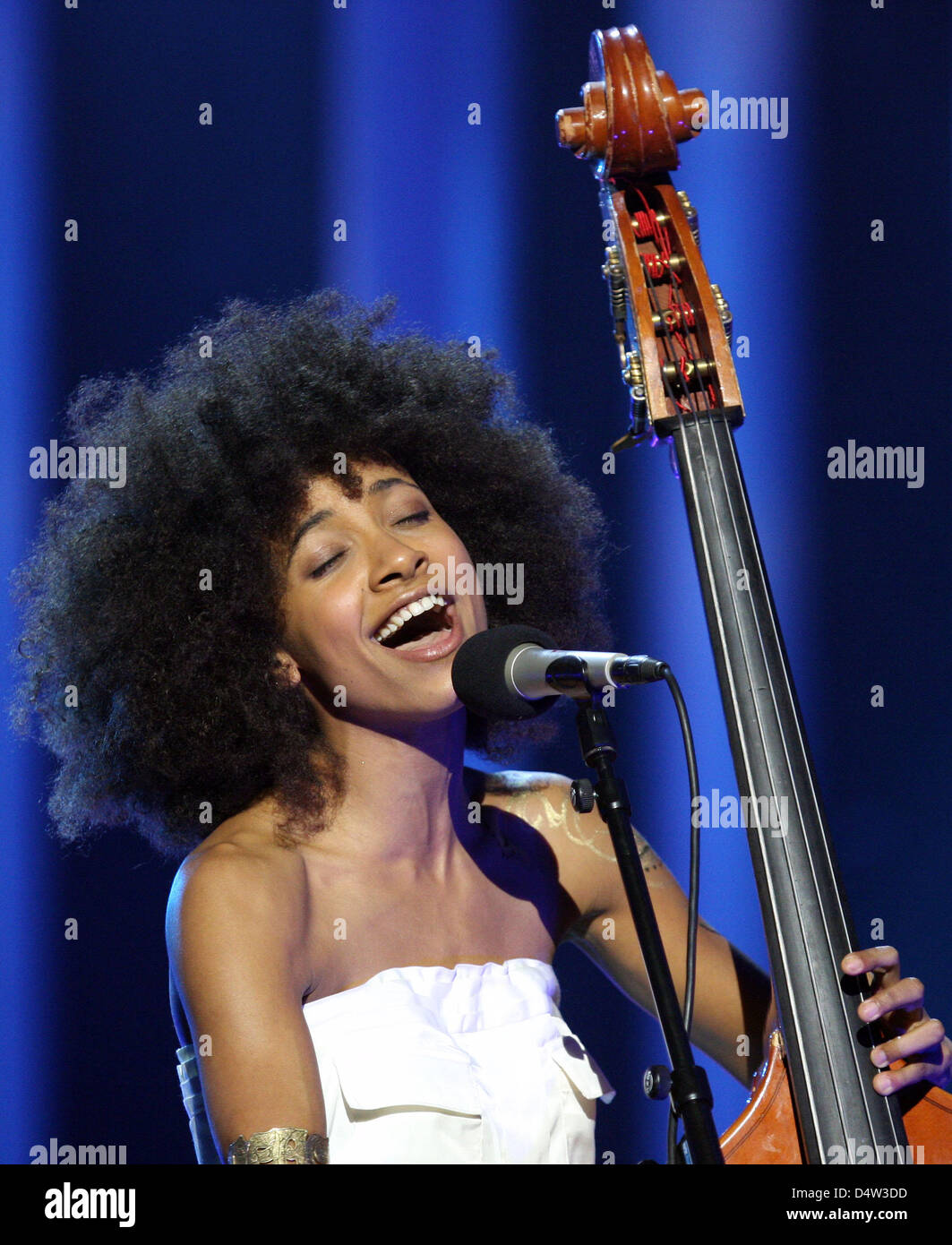 American jazz bassist singer hi-res stock photography and images - Alamy