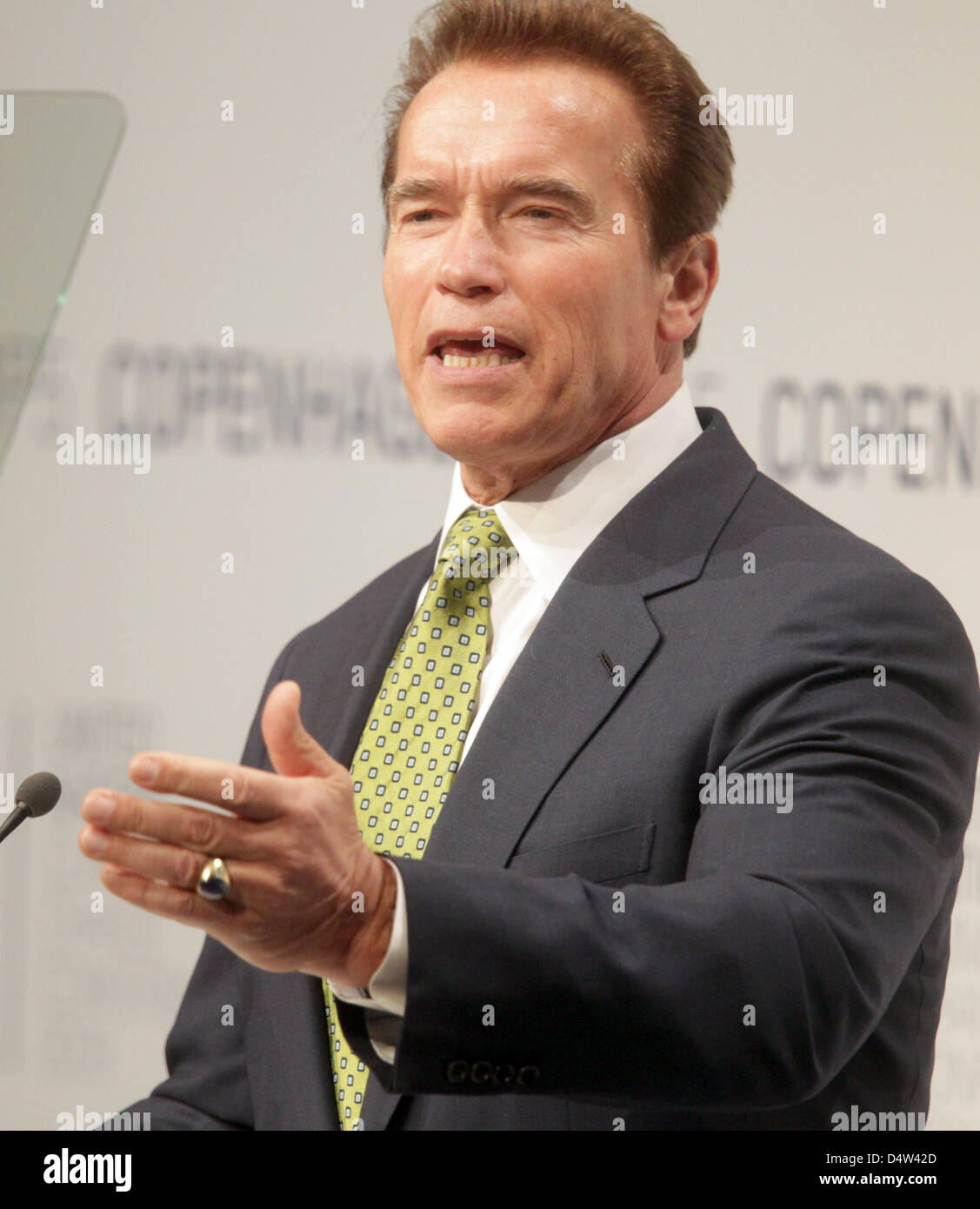 Californias Governor Arnold Schwarzenegger Speaks At The Un World