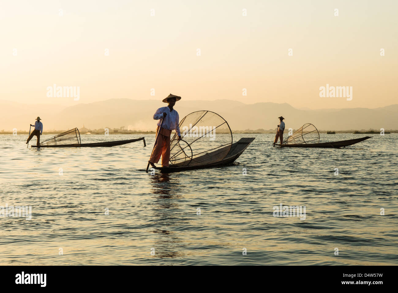 Traditional Intha fishermen on Inle Lake, Burma Stock Photo - Alamy