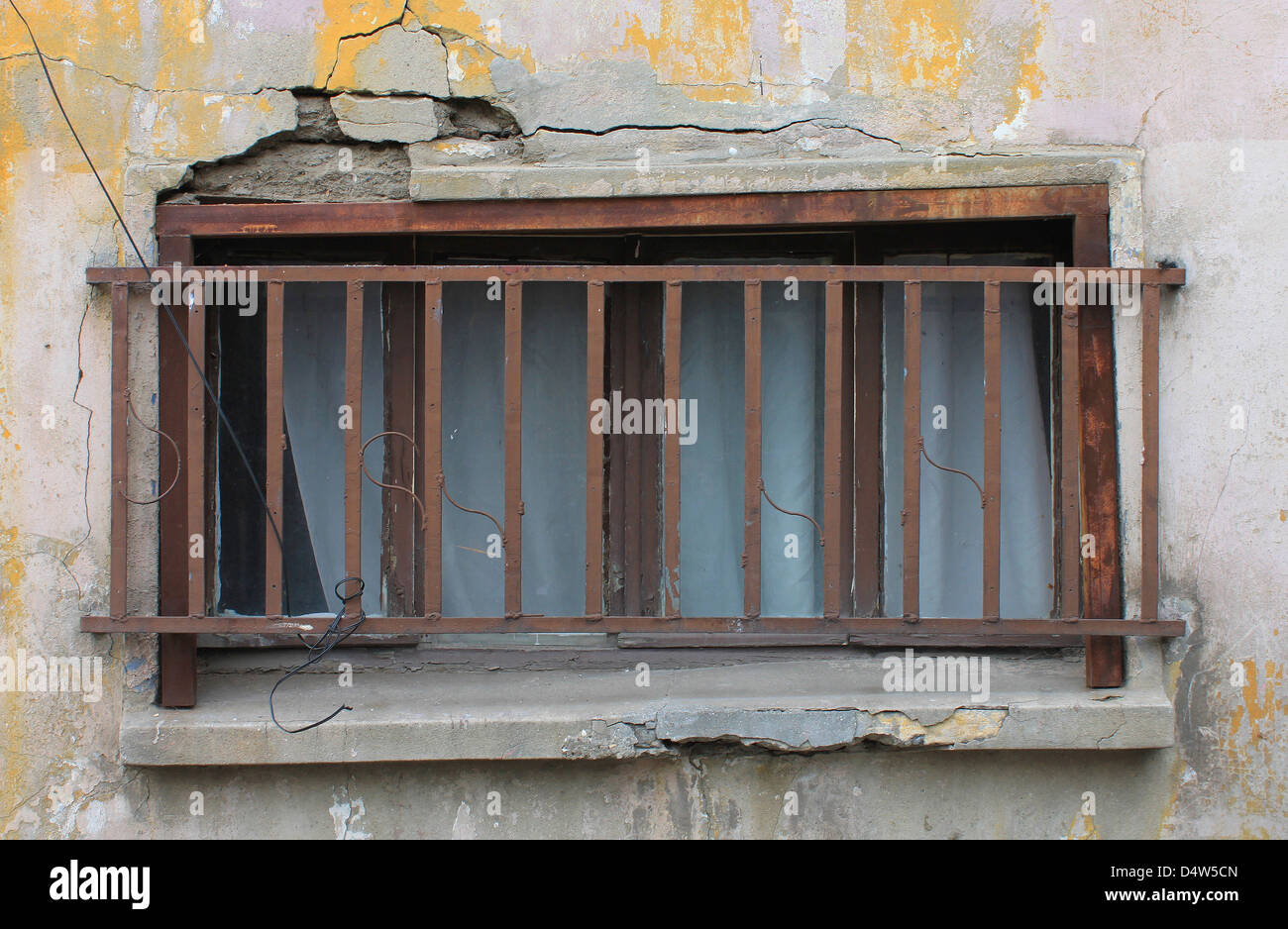 Run down area hi-res stock photography and images - Alamy