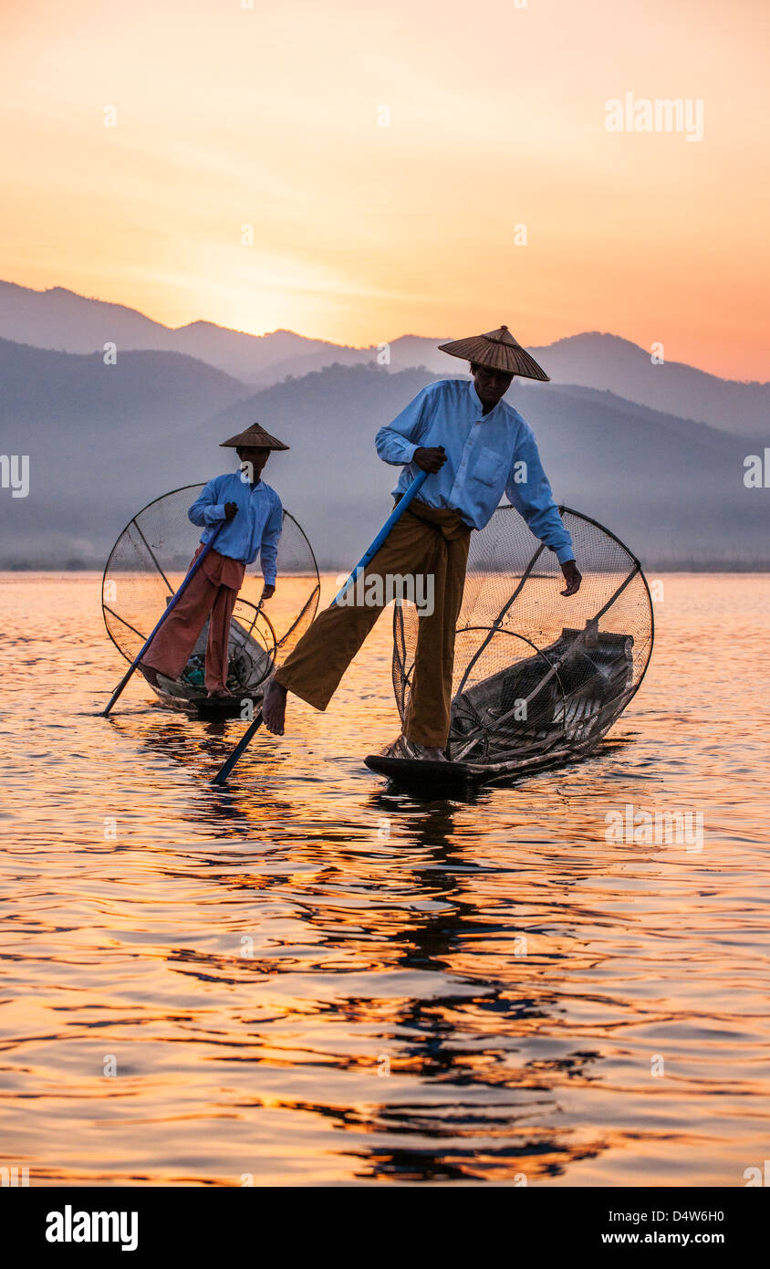 Traditional Intha fishermen on Inle Lake, Burma Stock Photo - Alamy
