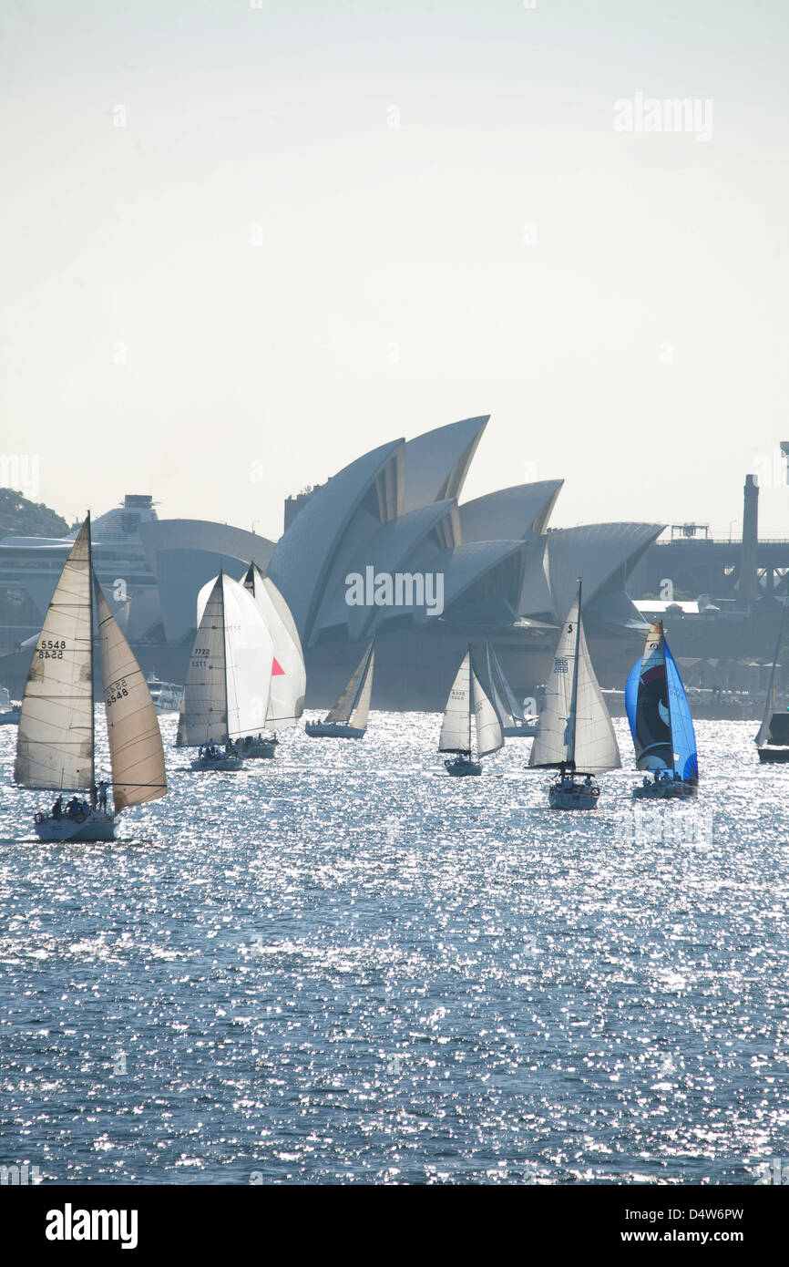 Competition yacht races held in front of the Sydney Opera House Sydney ...