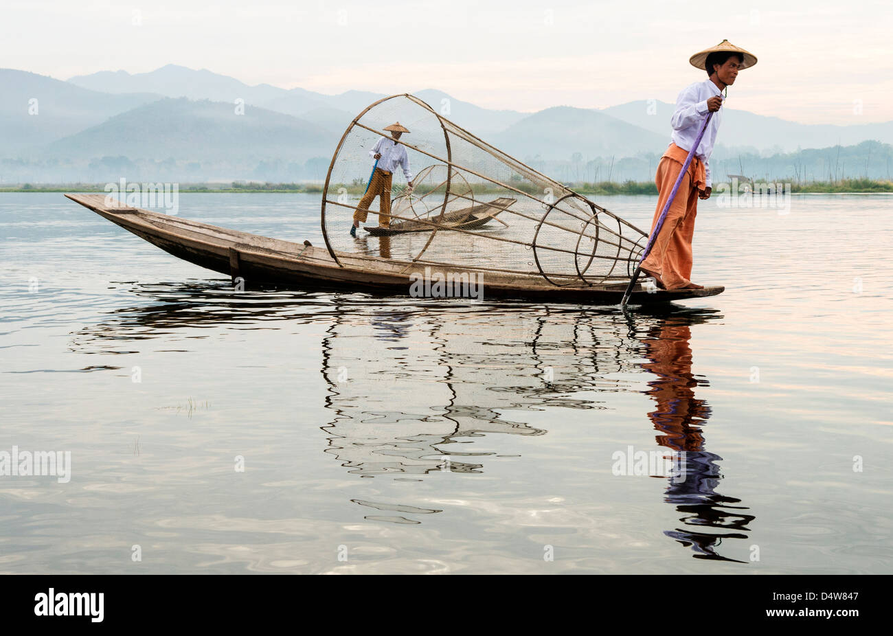 Traditional Intha fishermen on Inle Lake, Burma Stock Photo - Alamy