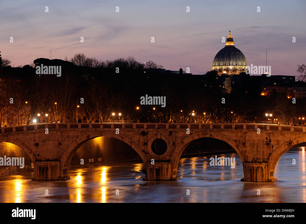 River tiber sunset hi-res stock photography and images - Alamy
