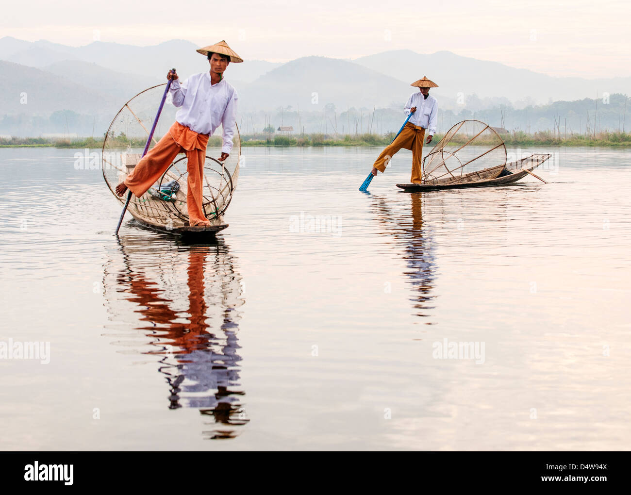 Traditional Intha fishermen on Inle Lake, Burma Stock Photo - Alamy