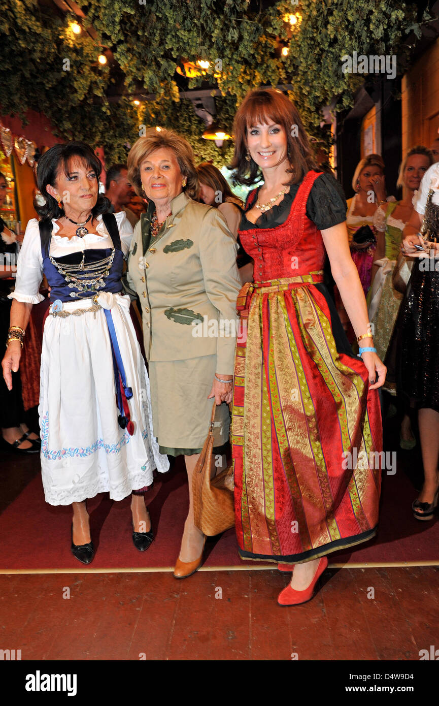 (L-R) Regine Sixt, Charlotte Knobloch, chairwoman of the Central ...