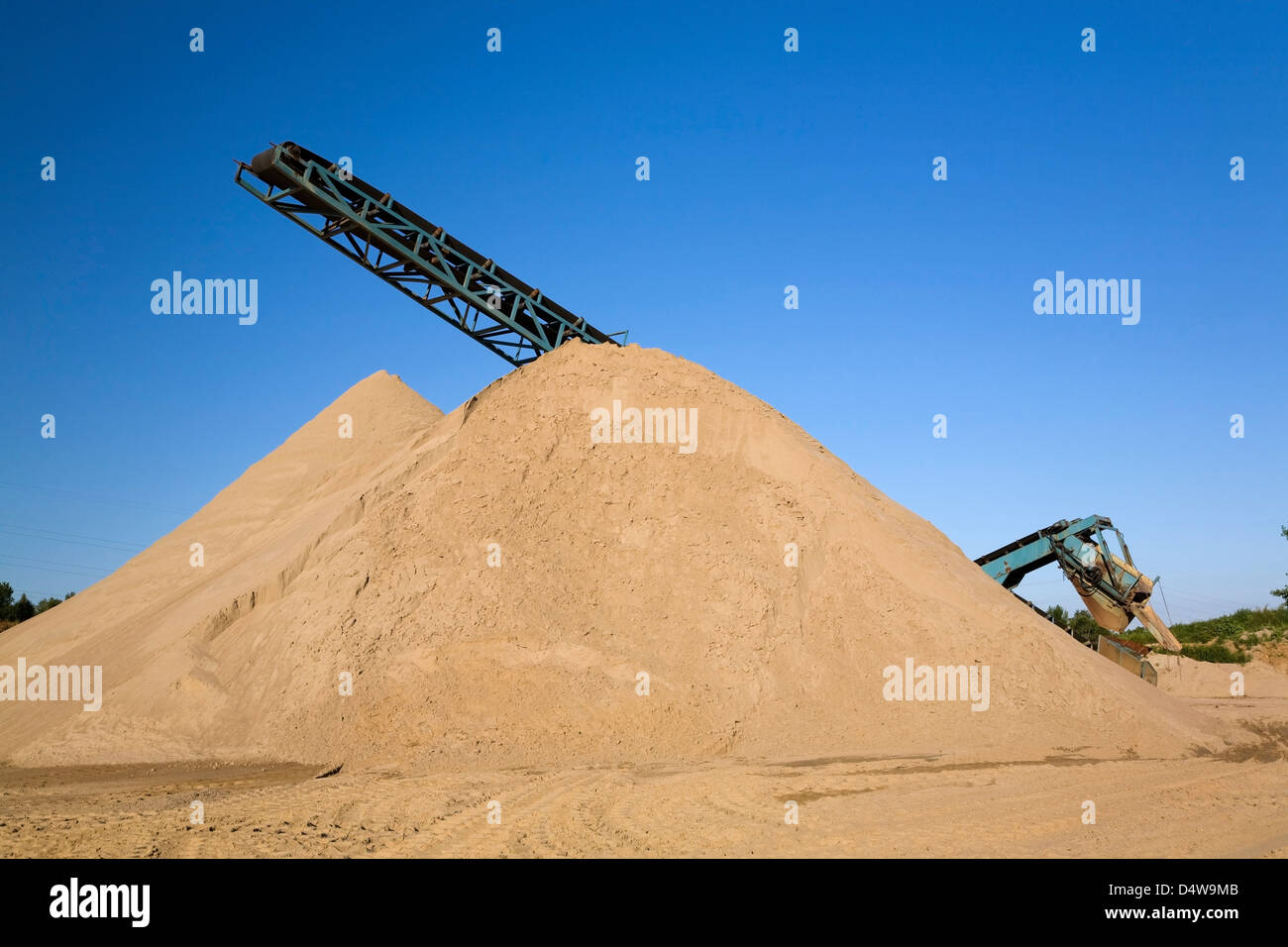 Conveyor Belt For Sand High Resolution Stock Photography and Images - Alamy