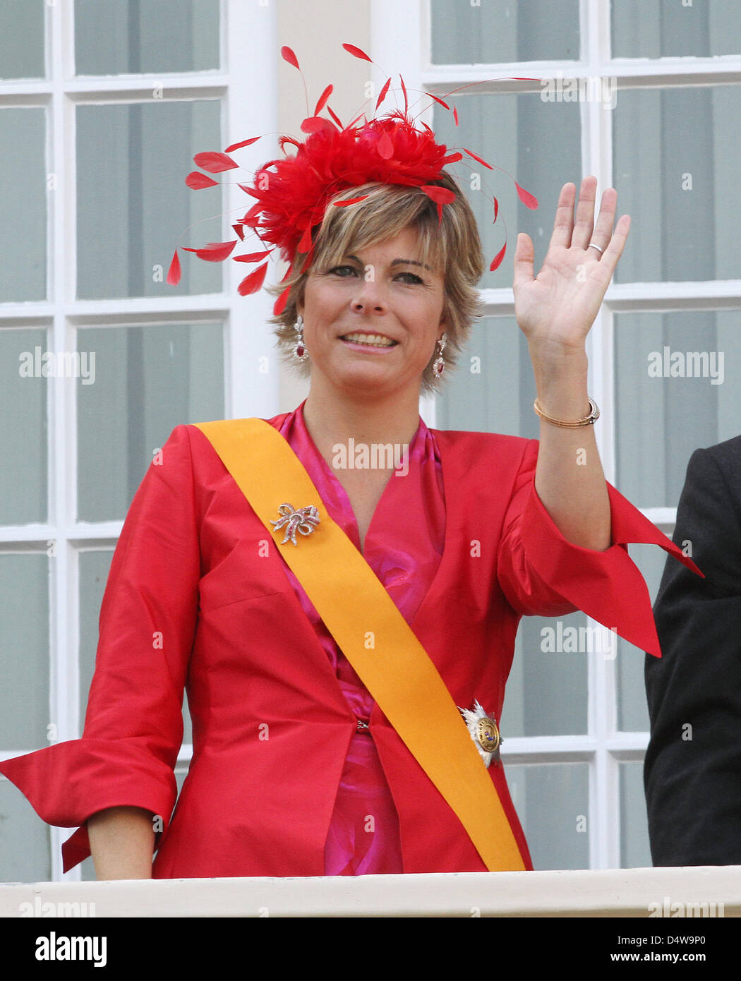 Princess Laurentien of the Netherlands waves from the balcony of Palace ...