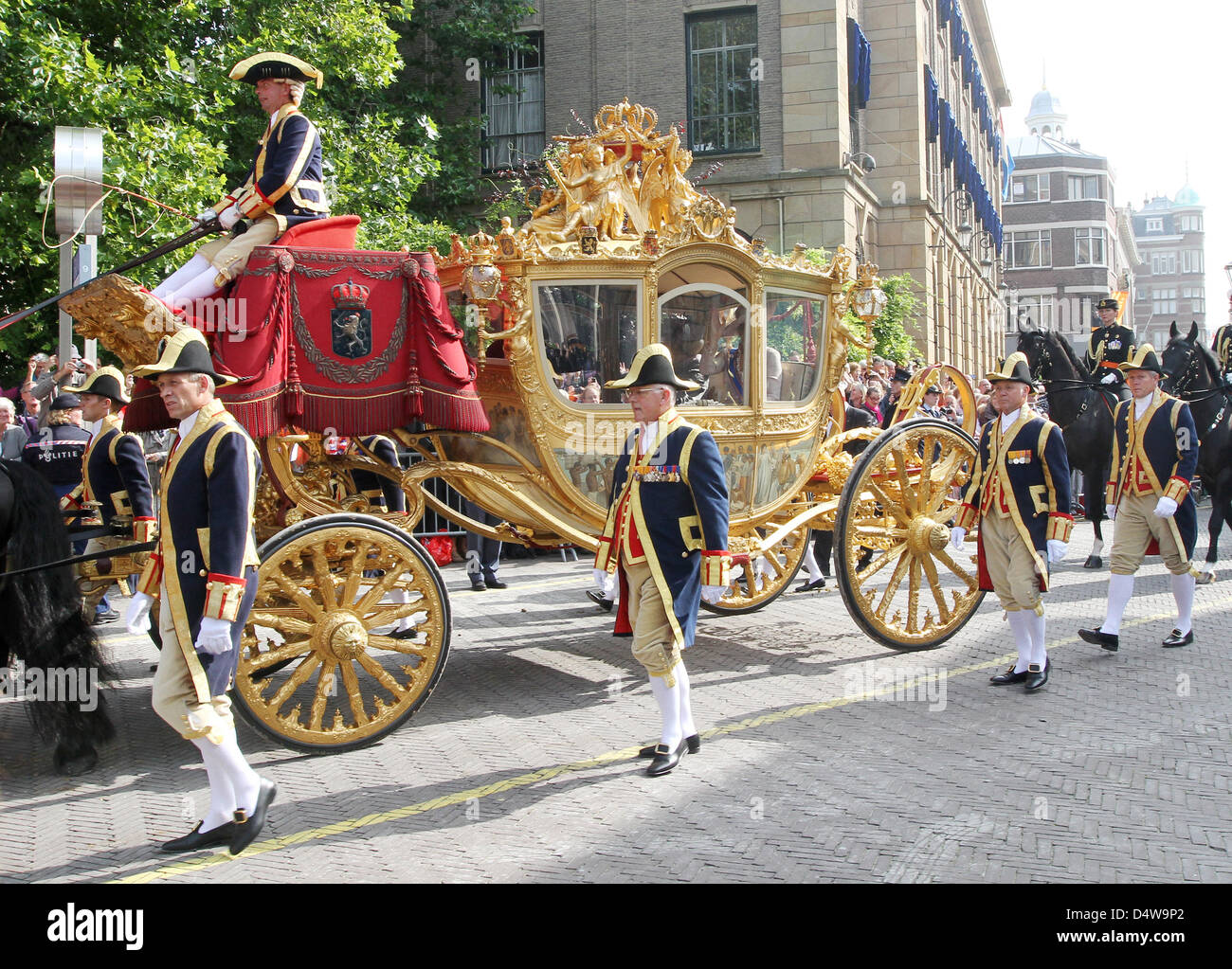 The royal family carriage hi-res stock photography and images - Alamy