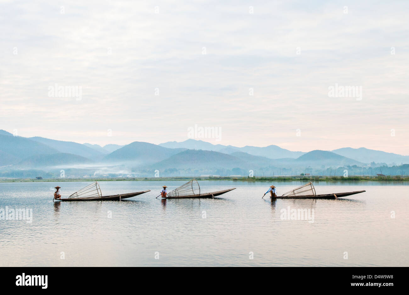 Traditional Intha fishermen on Inle Lake, Burma Stock Photo - Alamy