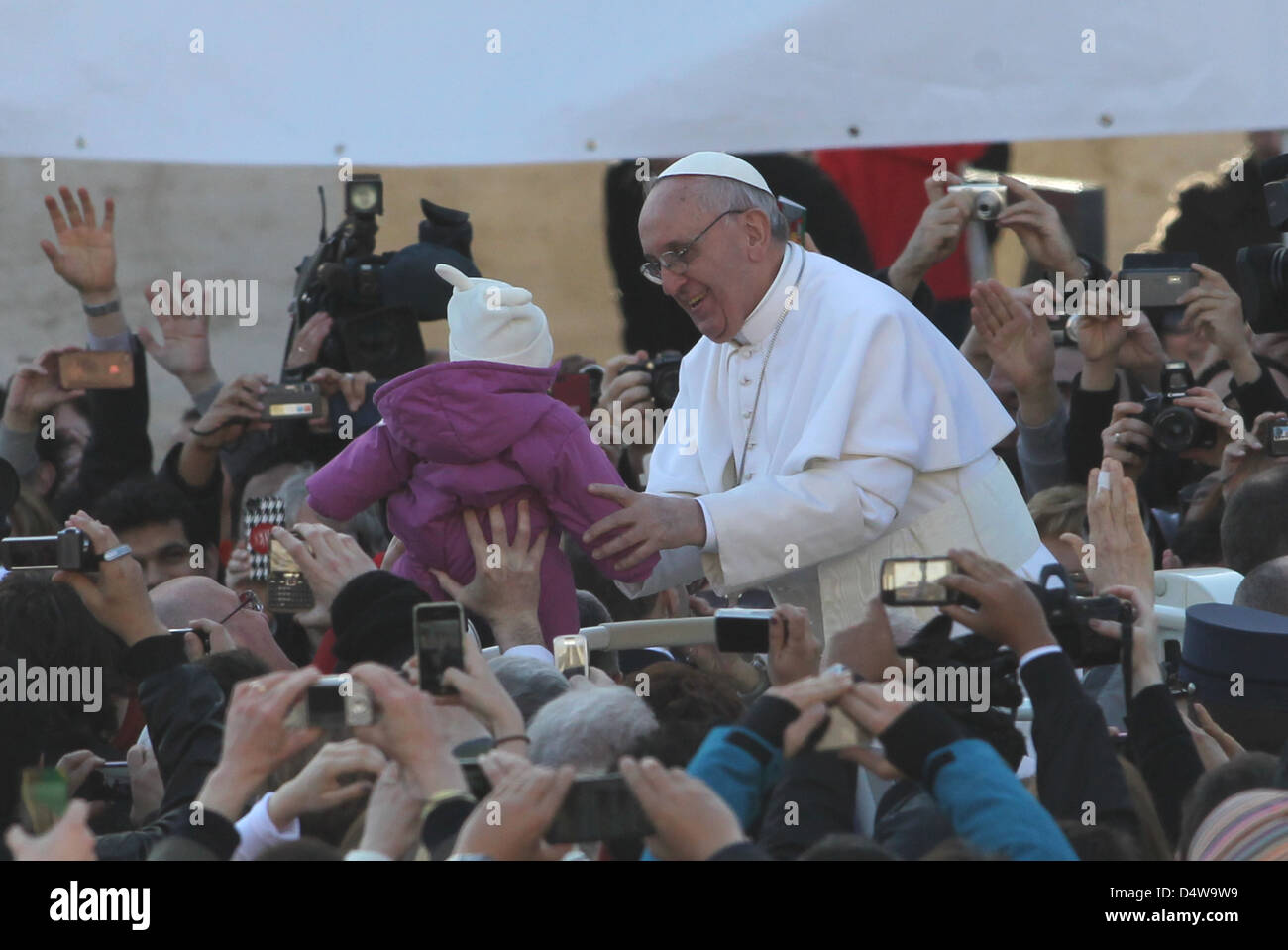Francis Pope blesses the faithful in St. Peter's Square in Rome during ...