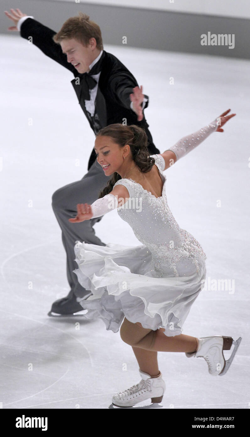 Russian figure skaters Ekaterina Riazanova and Ilia Tkachenko dance ...