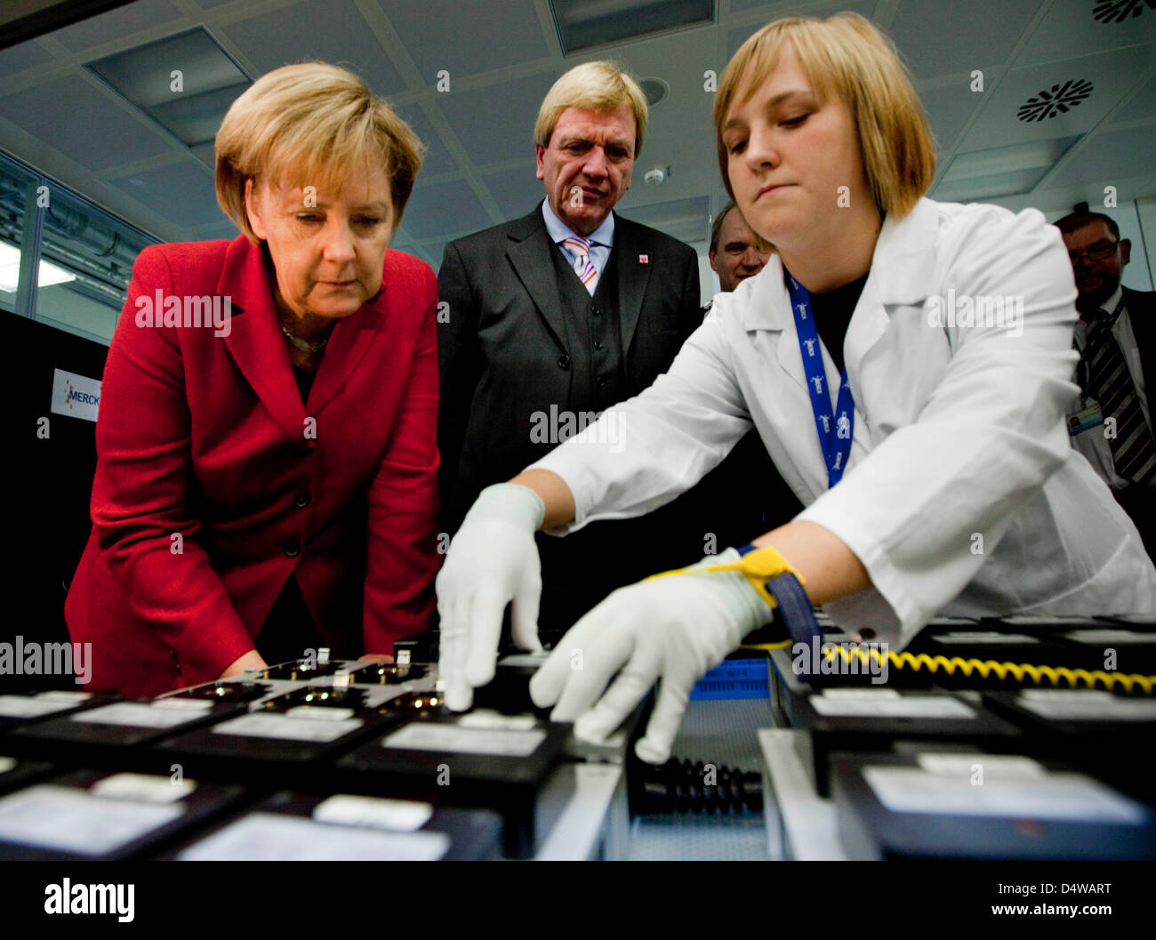 German Chancellor Angela Merkel (L) and Prime Minister of the state of ...