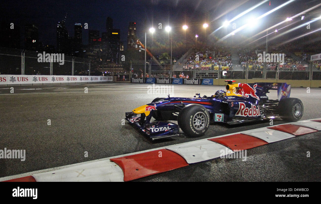 Sebastian vettel singapore 2010 hi-res stock photography and images - Alamy