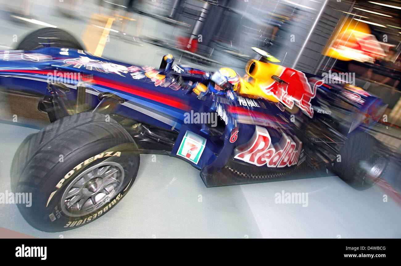 Singapore f1 track pit lane hi-res stock photography and images - Alamy