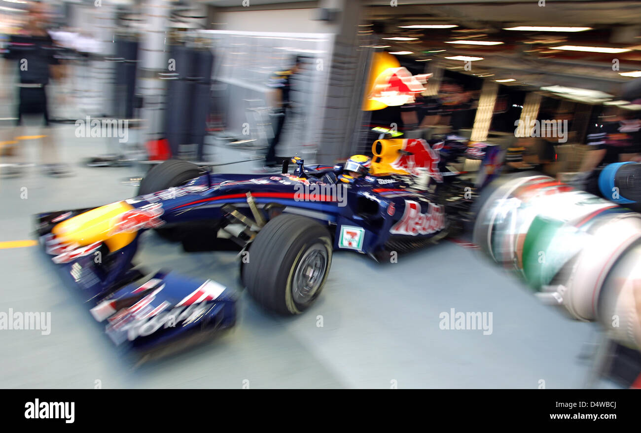 Singapore f1 track pit lane hi-res stock photography and images - Alamy