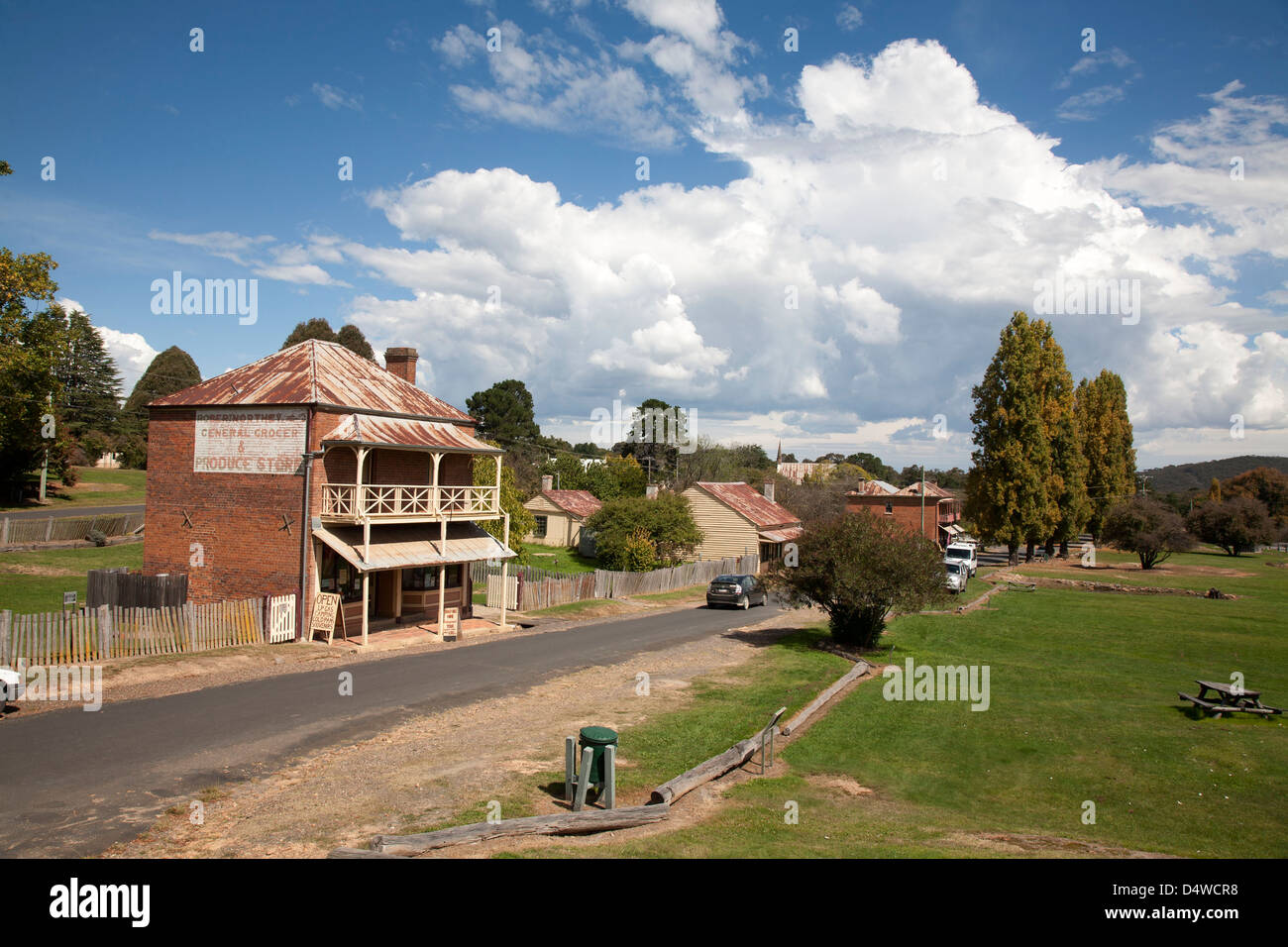 Arts and craft shop in Historic Gold Mining Township of Hill End NSW ...