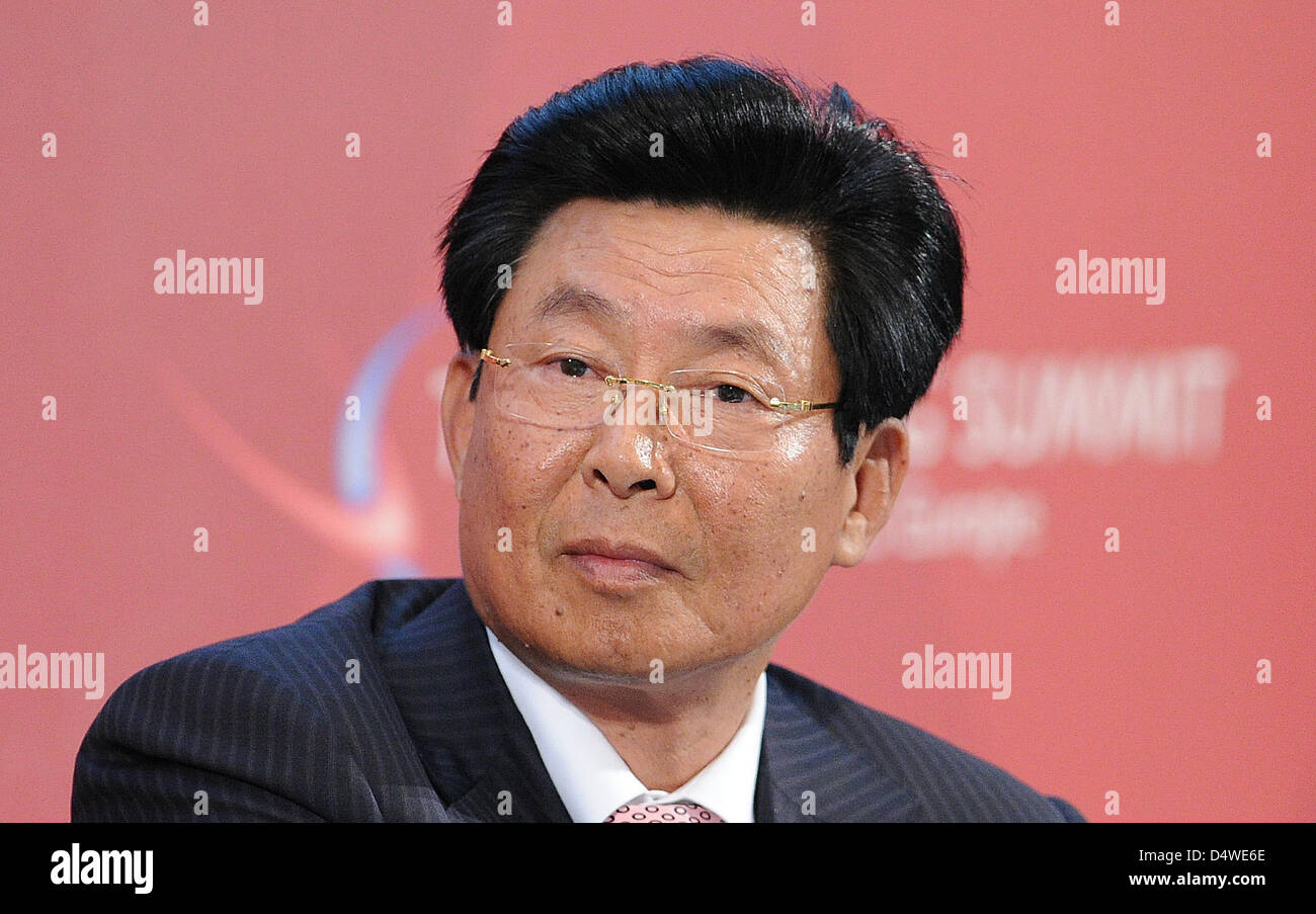 Executive chairman of China Ocean Shipping Company (COSCO Group ...