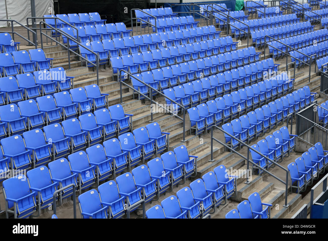 Stadium seat hi-res stock photography and images - Alamy