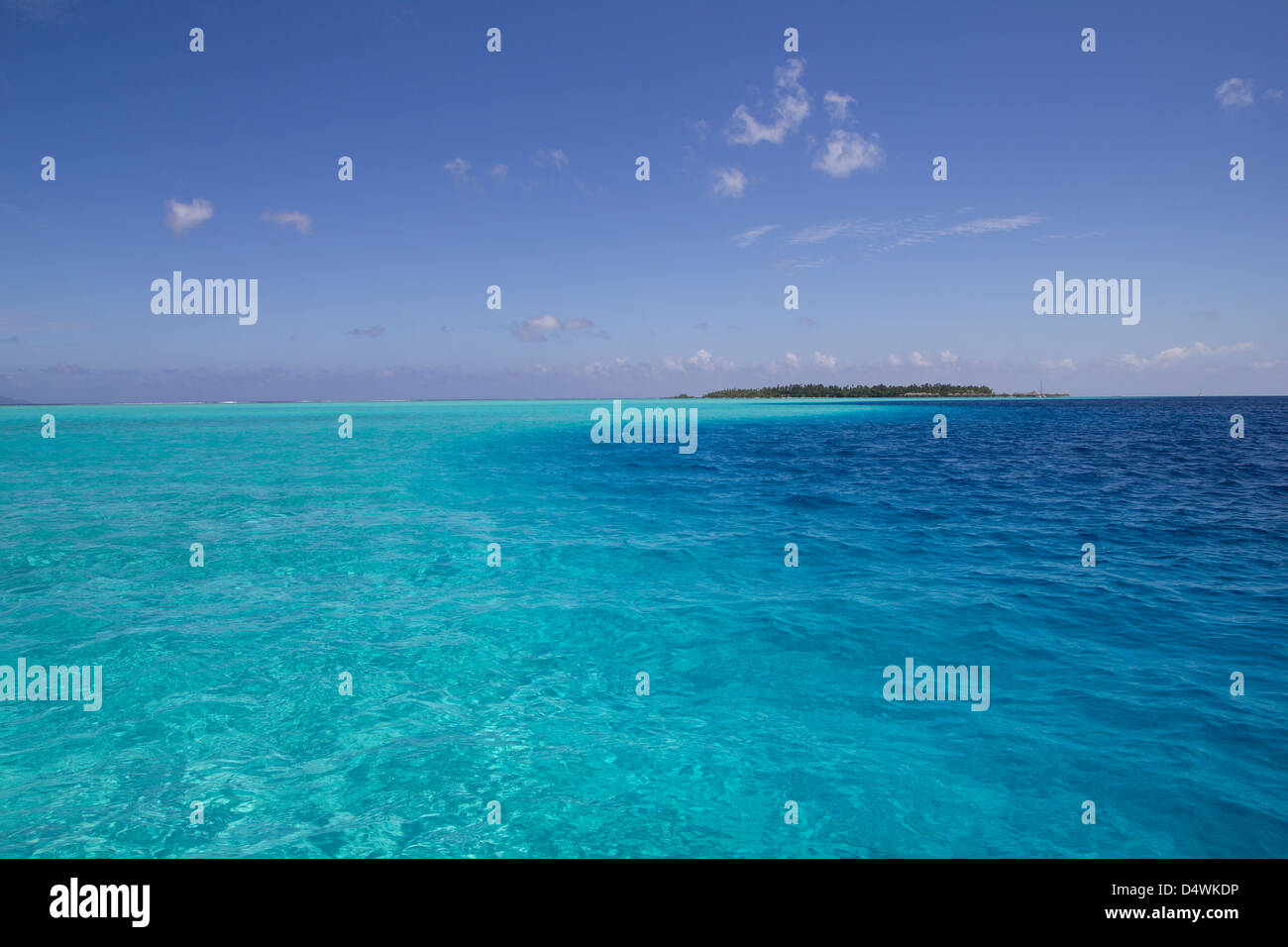 Clear blue lagoon hi-res stock photography and images - Alamy