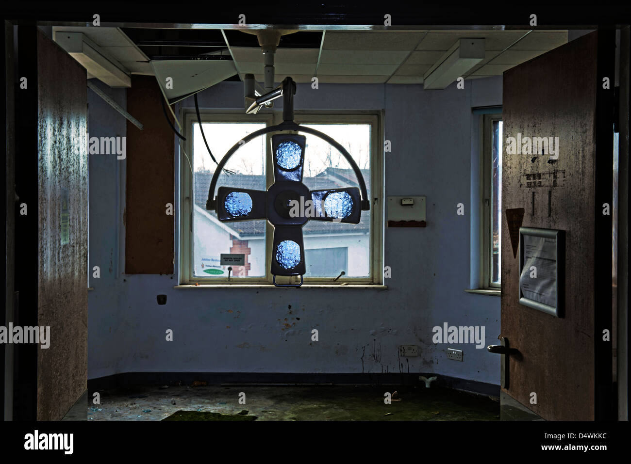 Dilapidated hospital uk hi-res stock photography and images - Alamy