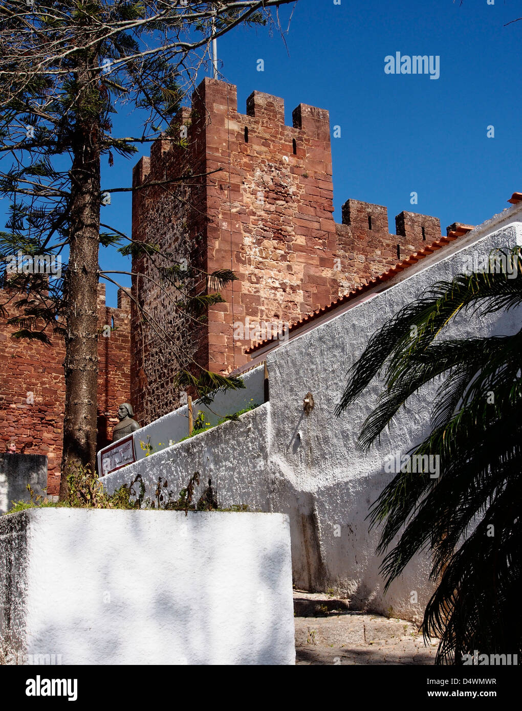 Entrance of silves castle hi-res stock photography and images - Alamy