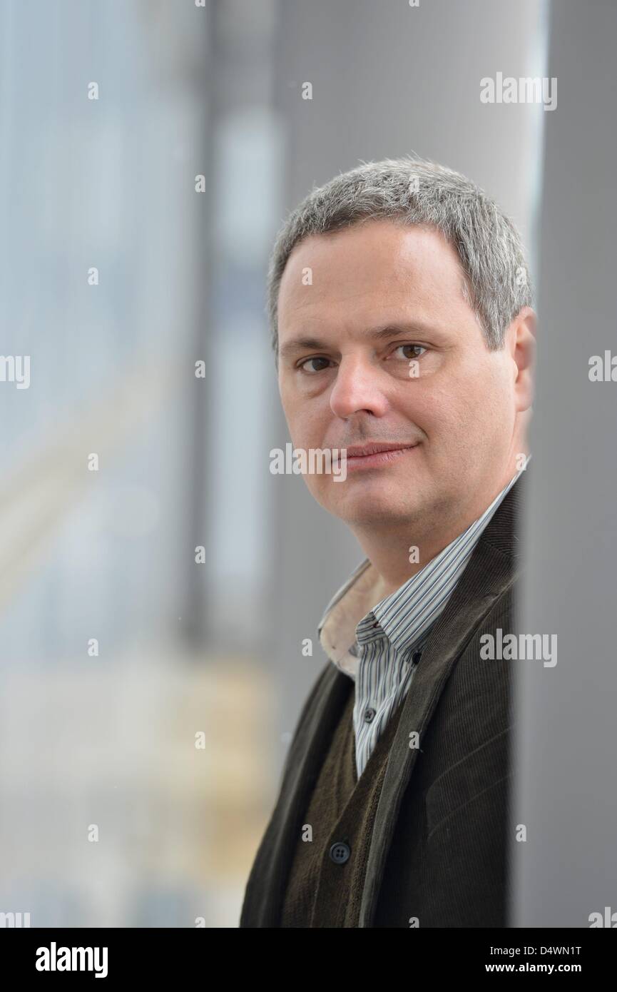 Aufbau verlag hi-res stock photography and images - Alamy